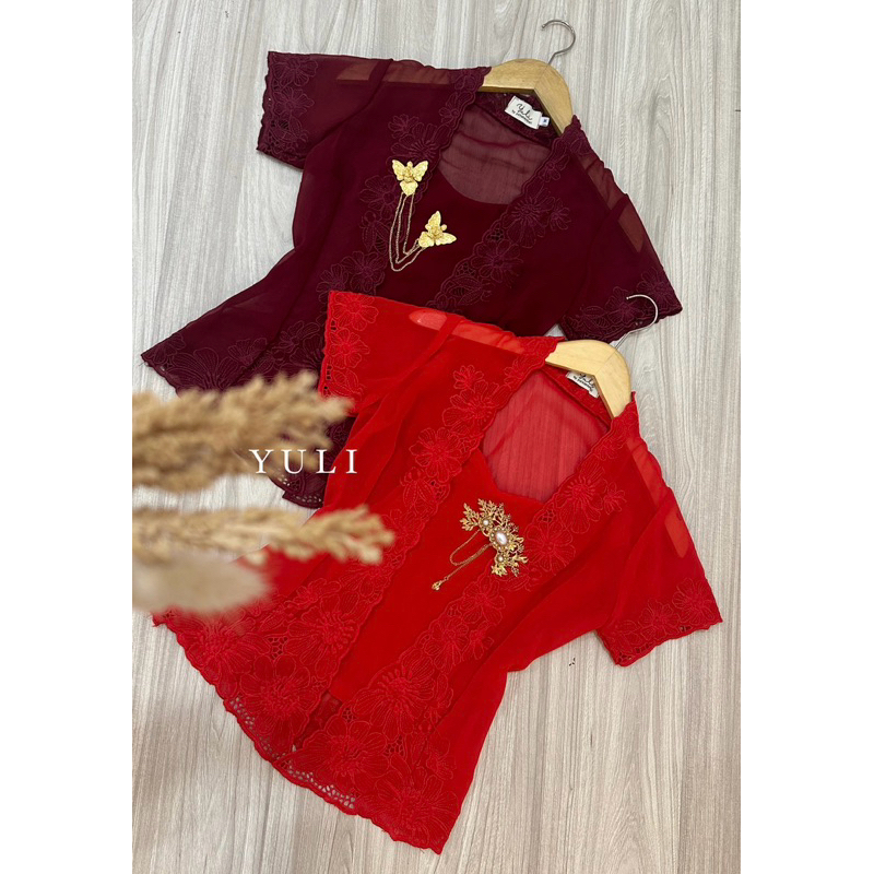 Garbera Embroidery Kebaya by Yuli Kebaya Bali | Balinese Brocade Kebaya ...