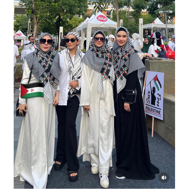 The Latest Rectangular Motif Of The Palestinian Hijab, Palestine Hijab ...