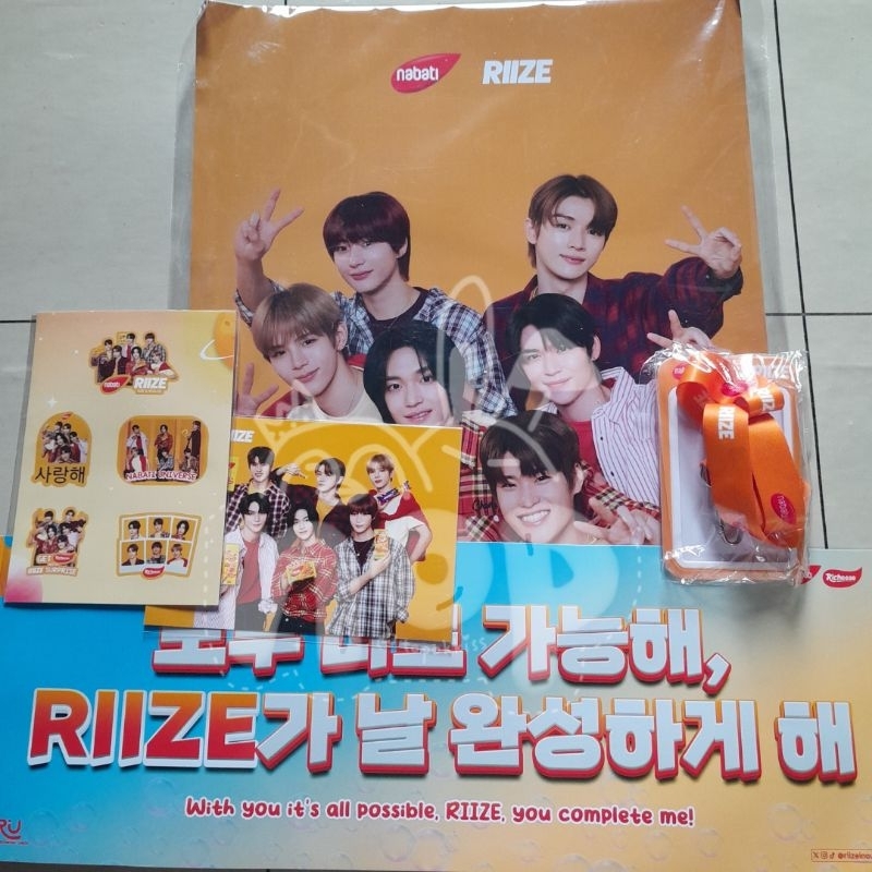 Poster STICKER STICKER ID CARD HOLDER CAHOL POSTCARD HAND BANNER RIIZE ...