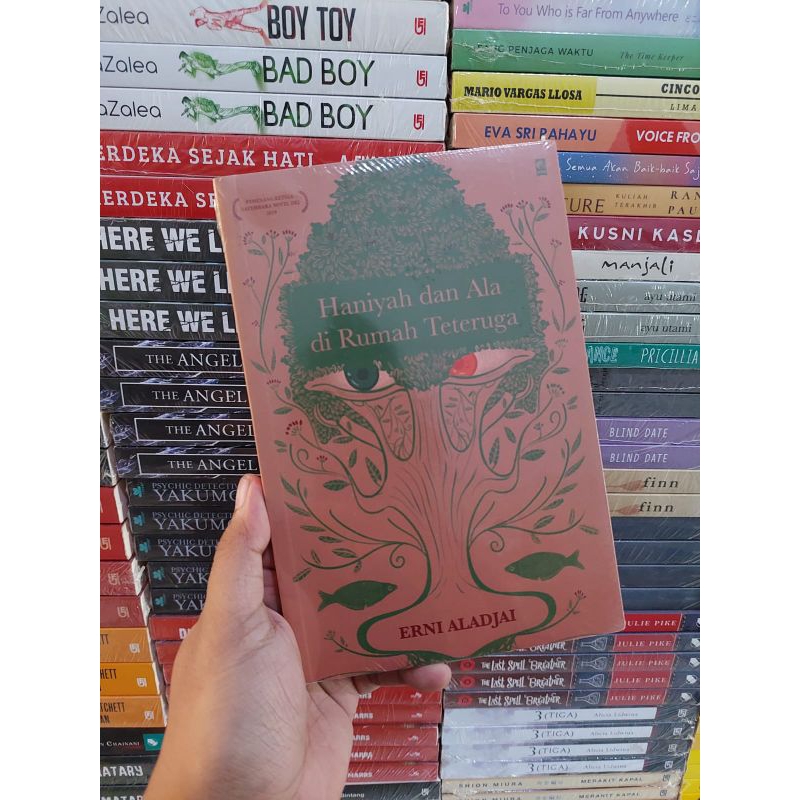 Gramedia's Book Of Sale) The Latest And Ala Novel At The Teteruga House ...