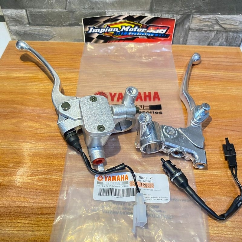 Package (silver) front brake master assy + left handle + holder + rear ...