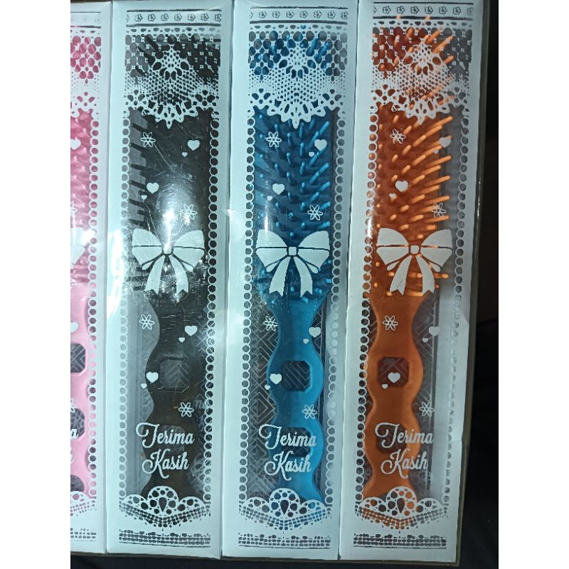 Souvenir Comb brush packaged with mica motifs (50pcs) | Shopee Malaysia