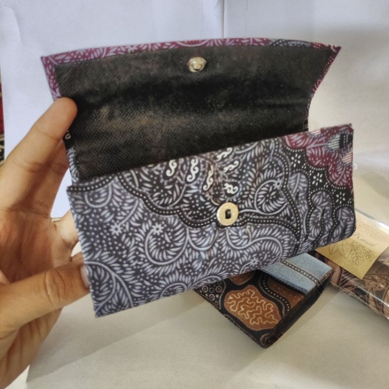 15cm Folding Batik Wallet Souvenir Stiff Clip Wallet Without Dividers ...