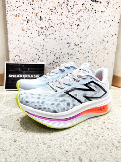 Nb New Balance Fuelcell Fuel Cell Supercomp Trainer V2 Multi White ...