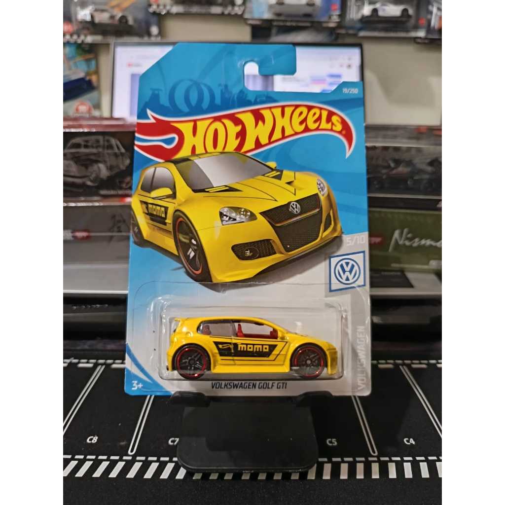 Hot Wheels Volkswagen Golf GTI Momo | Shopee Malaysia