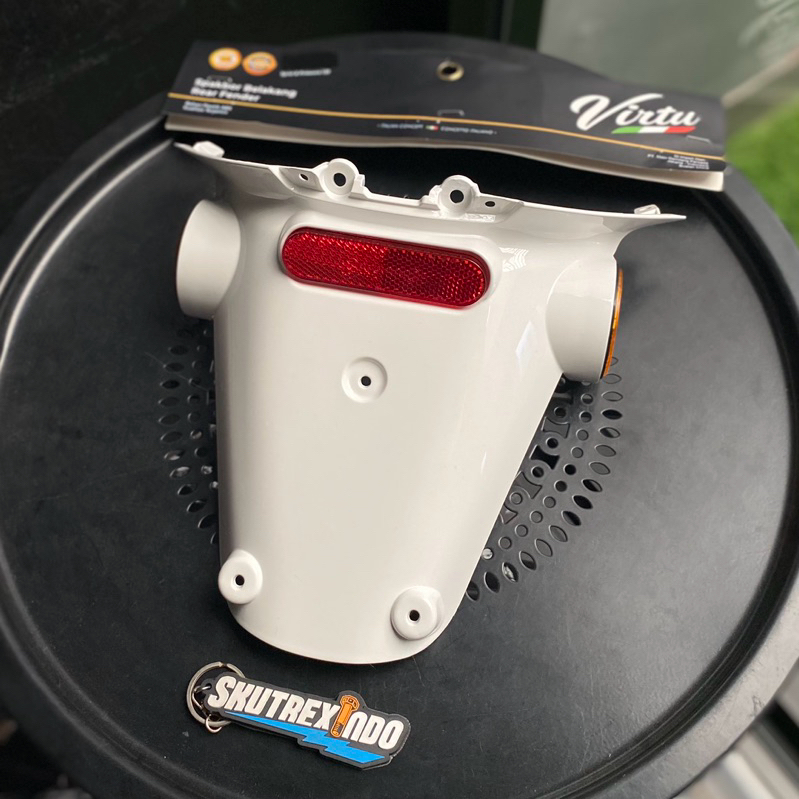 Euro Virtu White Vespa Sprint Primavera Rear Fender | Shopee Malaysia