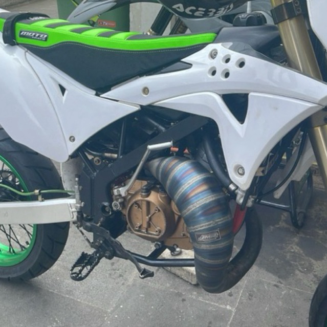 Original KLX BF gordon dirt bike seat (gordon body & tank) | Shopee ...