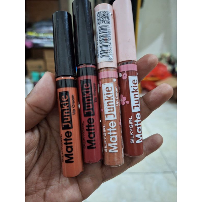 Silkygirl LIP CREAM MATTE JUNKIE ORIGINAL | Shopee Malaysia