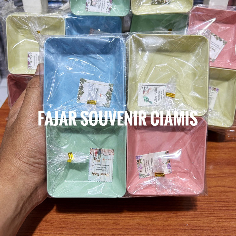 150 Pcs wedding souvenirs, chili sauce bowls, plastic packaging boxes ...