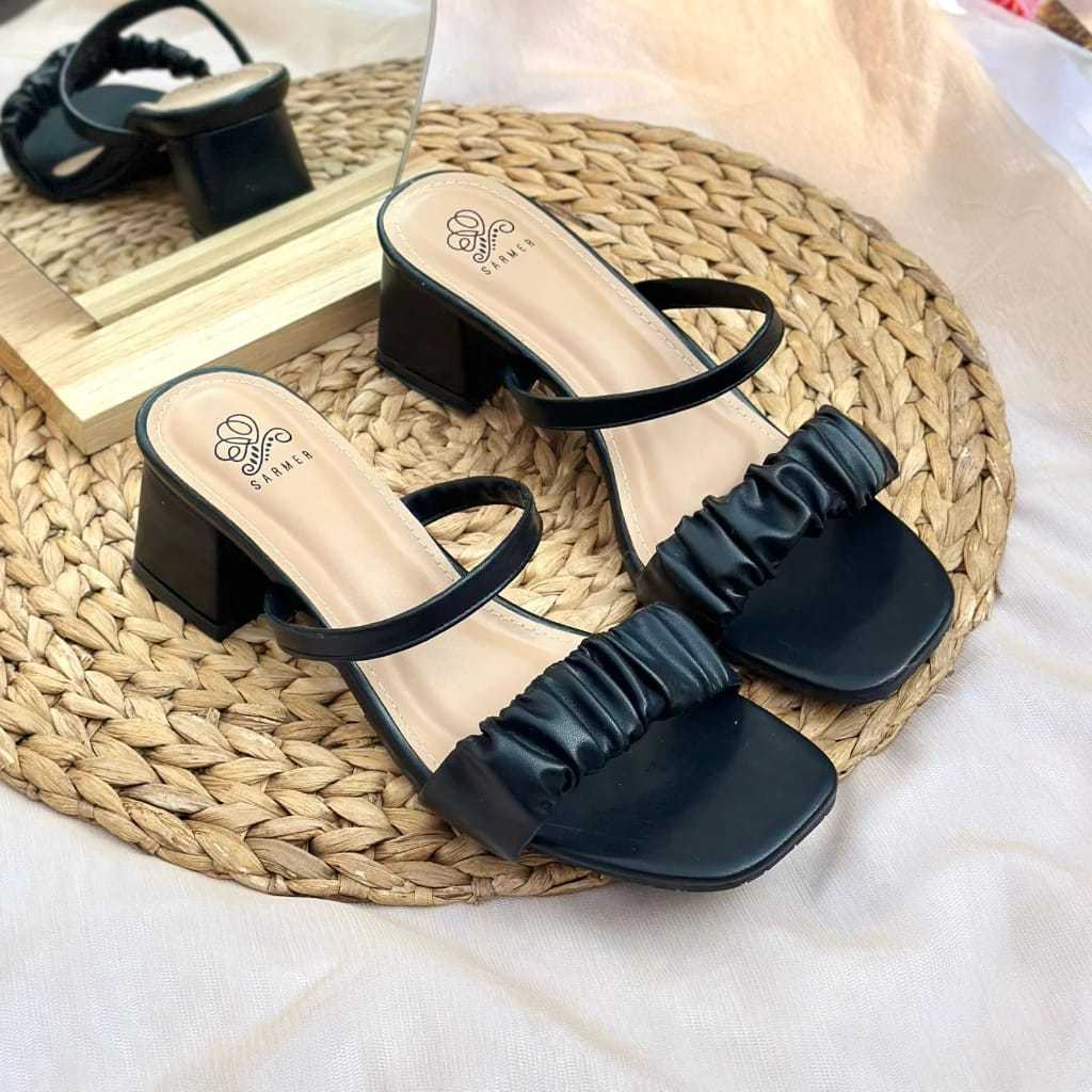 Modern Women's Sandals With 3cm Heels, simple And Elegant Contemporary ...