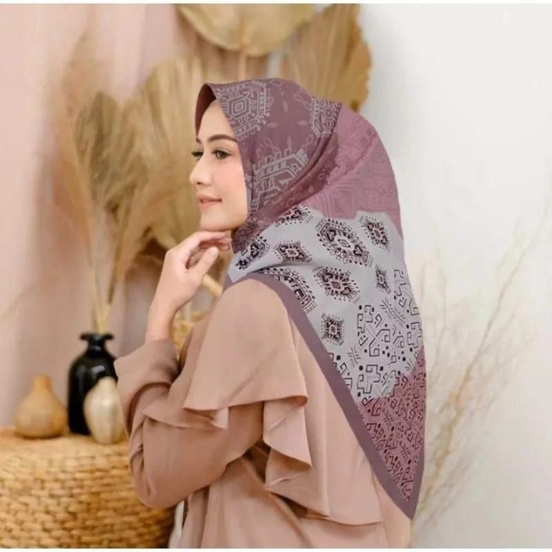 Rectangular Hijab With The Latest motif Of A Rectangular Hijab With A ...