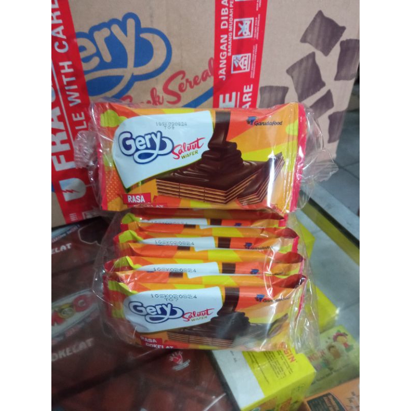 Gery Salut Chocolate Wafer sachet contains 24 | Shopee Malaysia