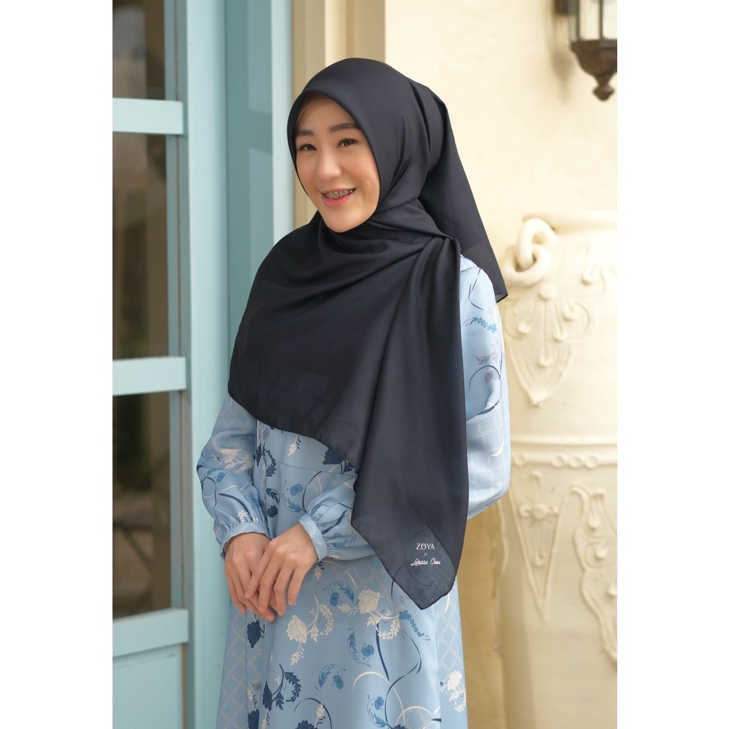 Zoya x Larissa Chou Rissa Plain Scarf - Plain Quadrilateral Hijab With ...