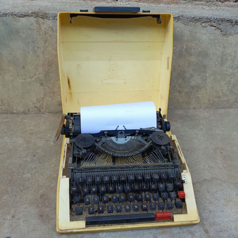 MESIN Vintage brother Typewriter | Shopee Malaysia
