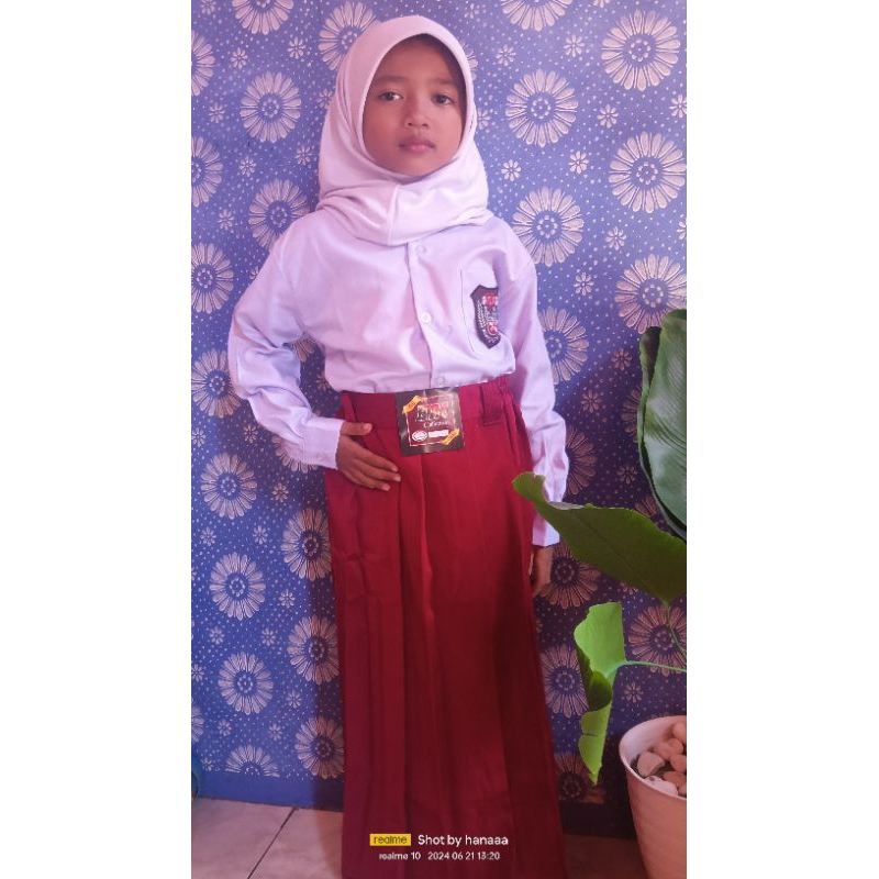 MERAH PUTIH Red And White Elementary School Uniforms. KLS School ...