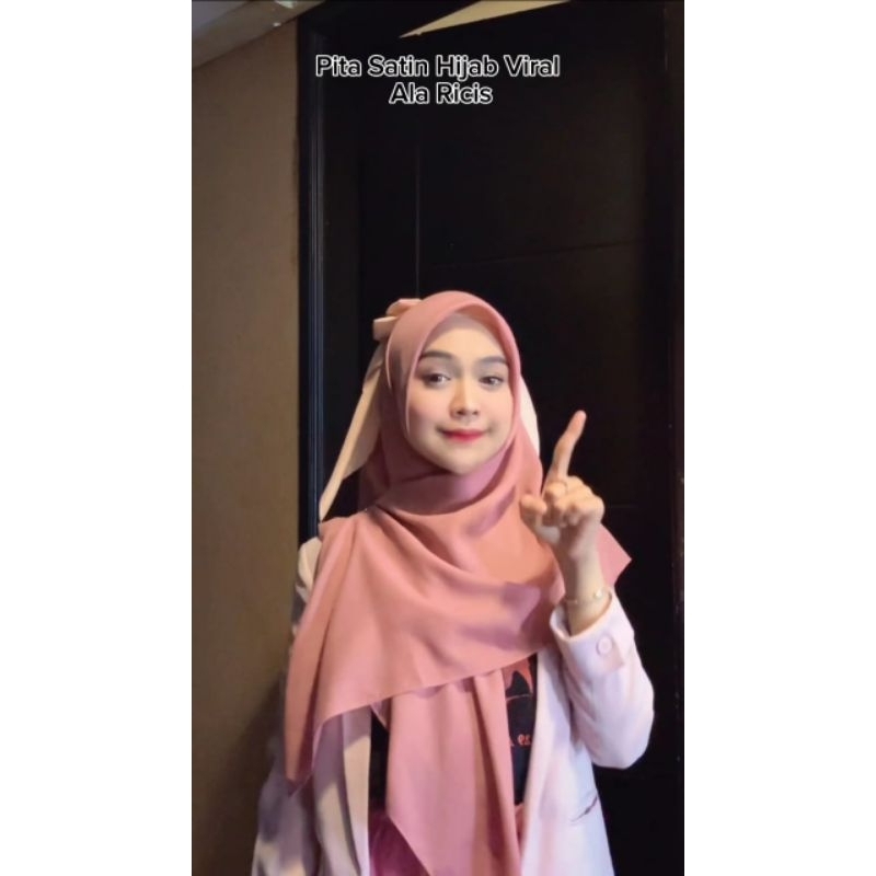 Ala RIA RICIS HIJAB RIBBON / BIG RIBBON BROSS VINTAGE KOREAN HIJAB RIBBON / HIIJAB RIBBON ...