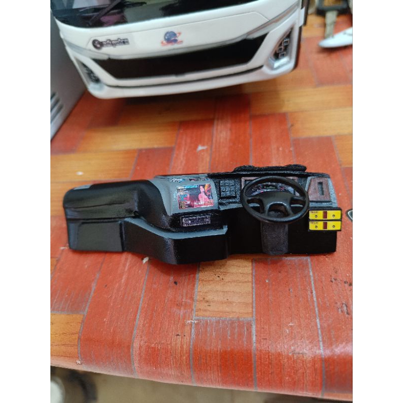 Adi Putro Jb5 dashboard scale 20 miniature buses | Shopee Malaysia