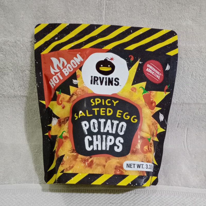 Irvins Spicy Salted Egg Potato Chips 95gr (Hot Boom) | Shopee Malaysia