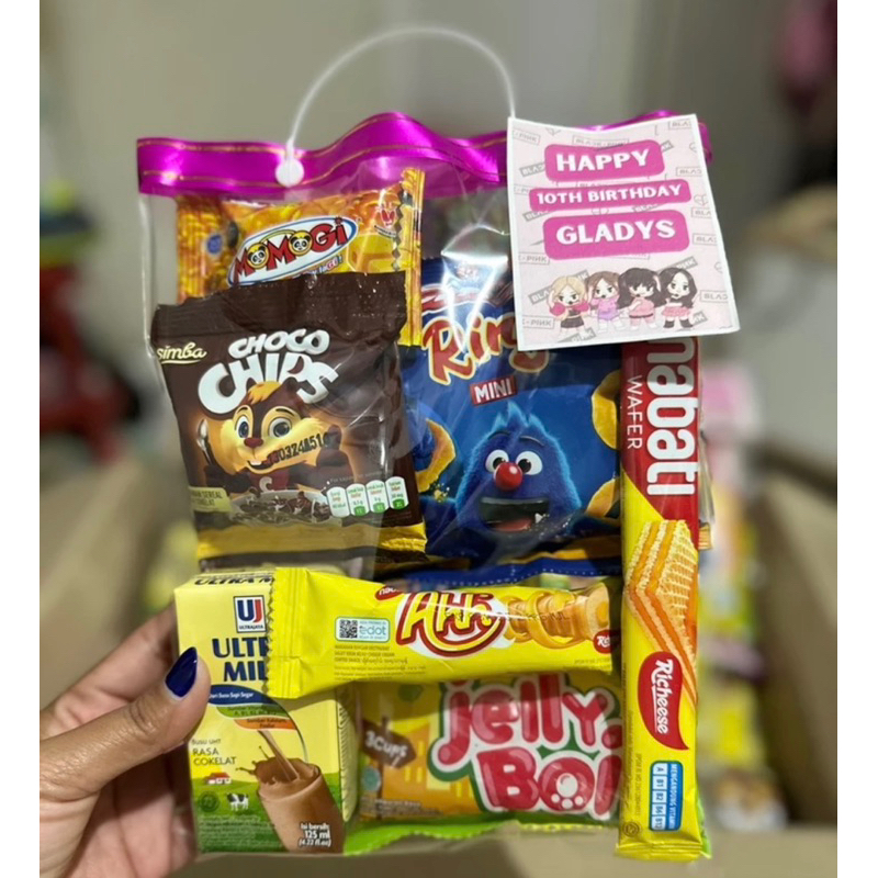 Free CARD PARCEL SNACK PARCEL SNACK HAMPERS Birthday Packaging | Shopee ...