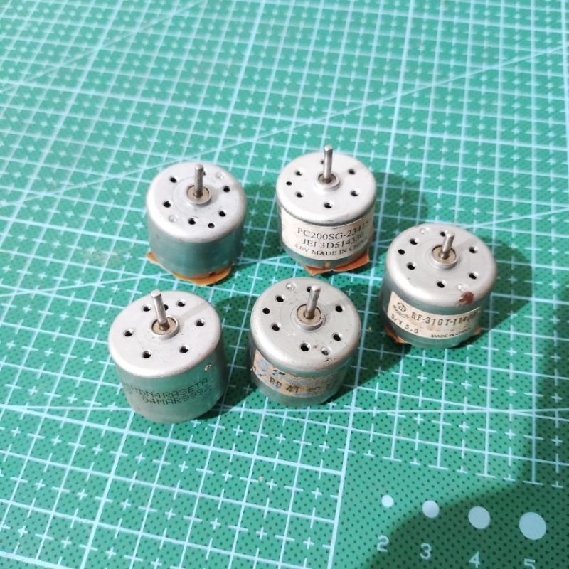 Dynamo DC GENERATOR LED LIGHTS DC MOTOR EX VCD DC MOTOR 4V/9VDC ...