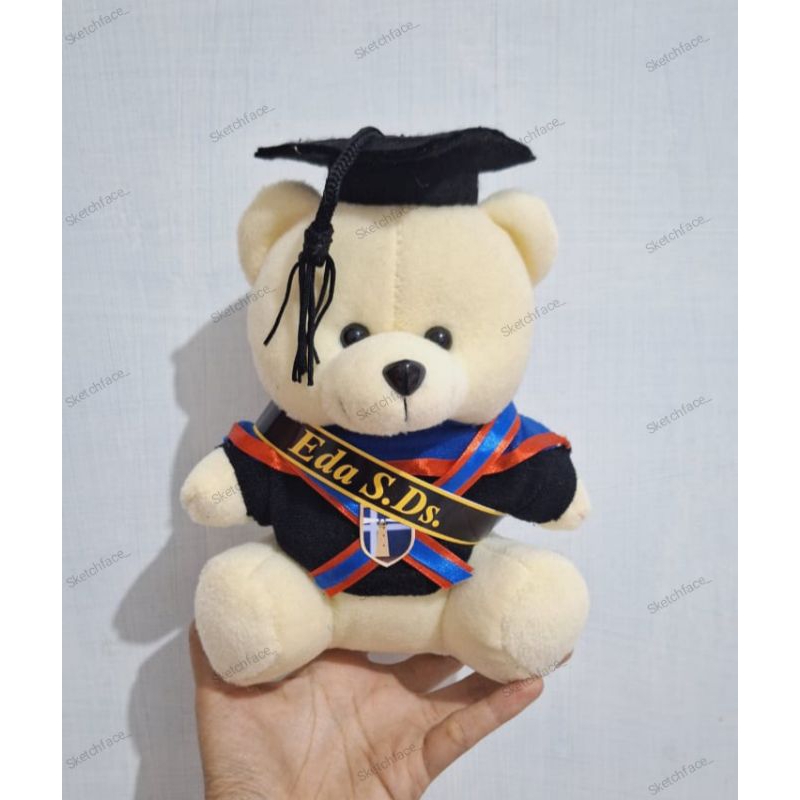 20 CM GRADUATION DOLL (Free Sling, Medal, Slayer) | Shopee Malaysia