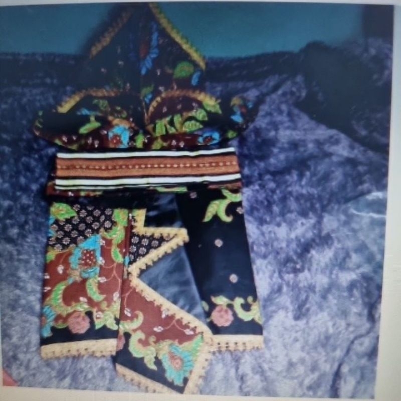 MERAH Slembong art red flower batik songket art silat cloth songket ...