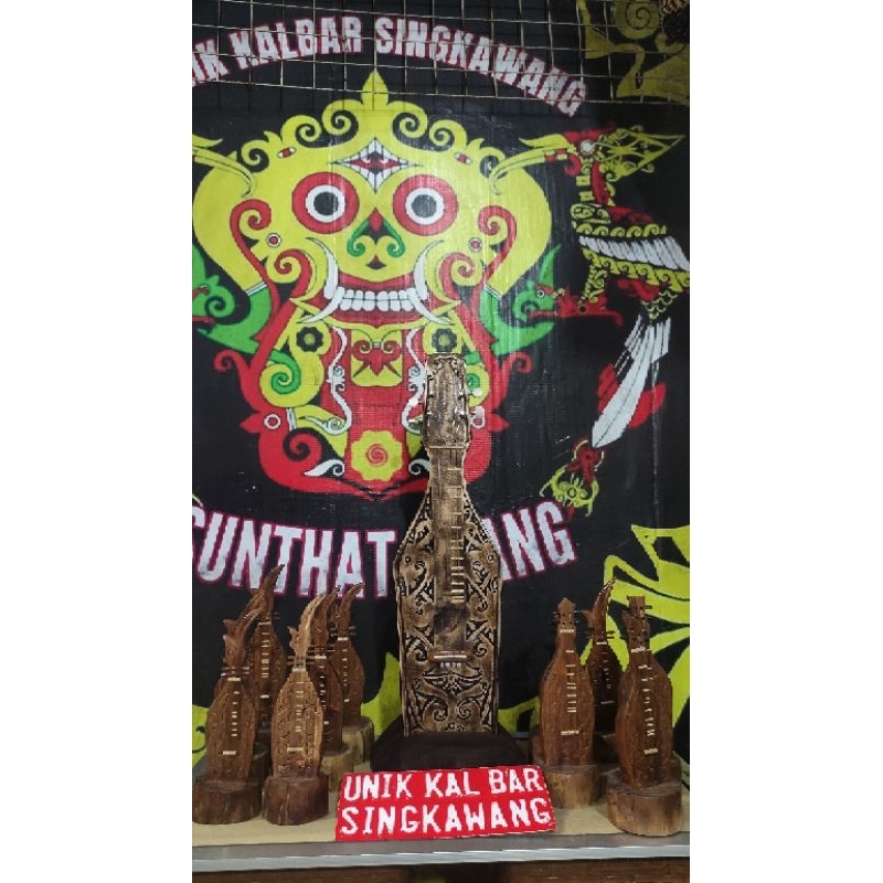 Miniature SAPE DISPLAY DAYAK TRADITIONAL MUSICAL INSTRUMENT | Shopee ...