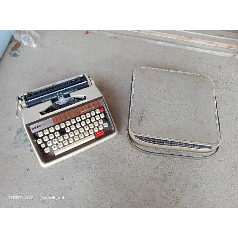 MESIN Brother deluxe Typewriter 1350 Series | Shopee Malaysia