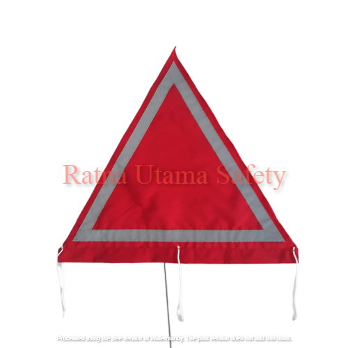 MERAH Safety Red Triangle Cloth Flag with Sewing Scotlite / Flagman ...