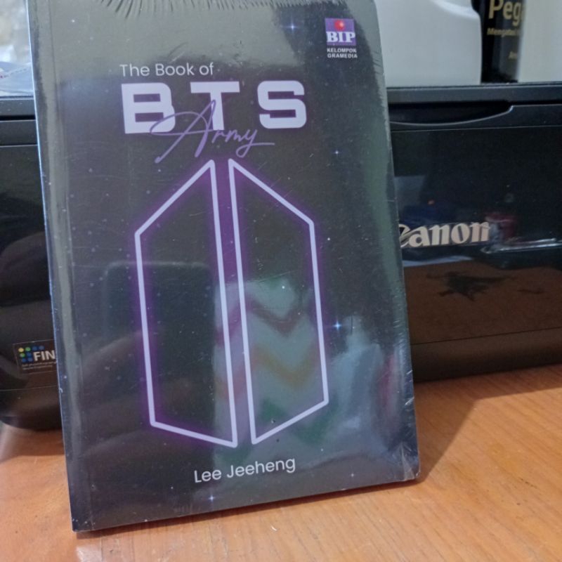 The Book of BTS Army - Lee Jeeheng | Shopee Malaysia