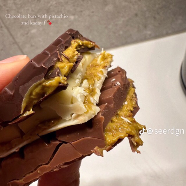 Fix CHOCOLATE DUBAI CHOCOLATE BAR PISTACHIO VIRAL dupe | Shopee Malaysia Fix CHOCOLATE DUBAI CHOCOLATE BAR PISTACHIO VIRAL dupe | Shopee Malaysia