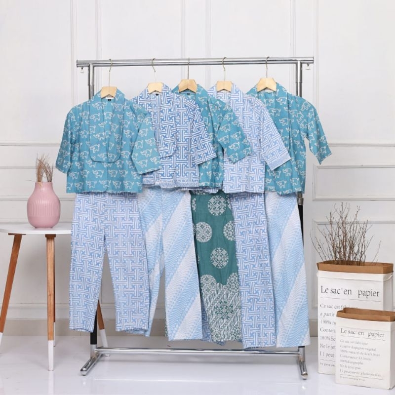Premium Girls Batik | Modern Children's Batik Suit | Batik For Children ...