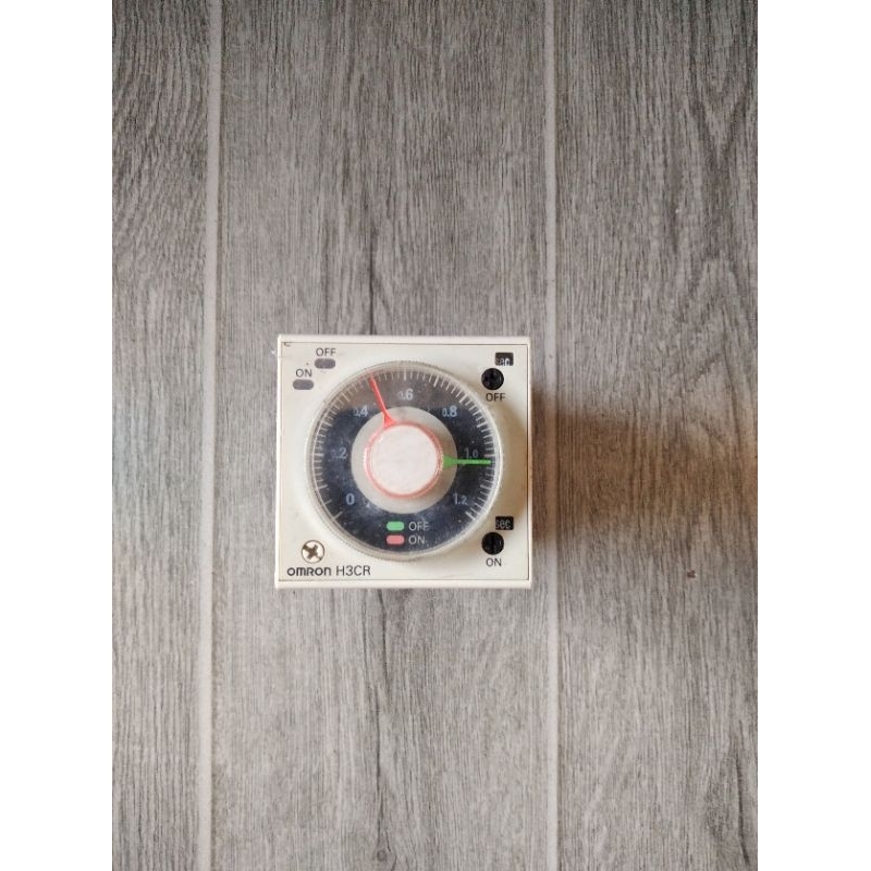 Timer Omron H3CR F8N Second Include With Socket | Shopee Malaysia