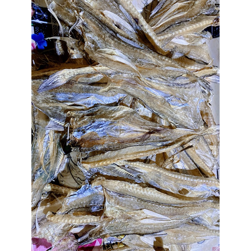Kalimantan thin dried fish, typical Tarakan crackers | Shopee Malaysia