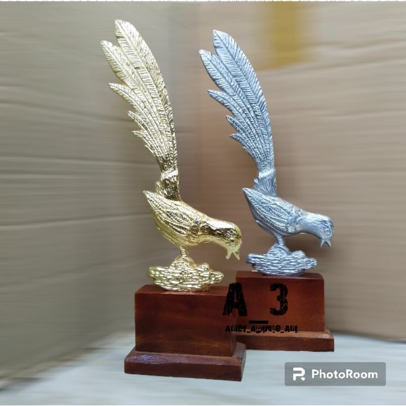 Simple, shatterproof metal Trophy with murai sujud motif luxuryELEGAN ...