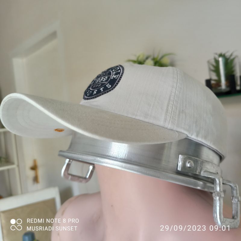 Second hand thrift preloved BEANPOLE hat, used original brand, leather ...