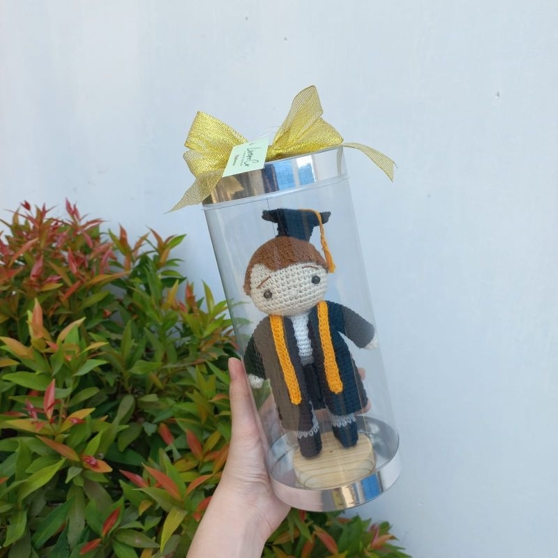 Graduation DOLL AMIGURUMI/GRADUATION KNITTED DOLL | Shopee Malaysia