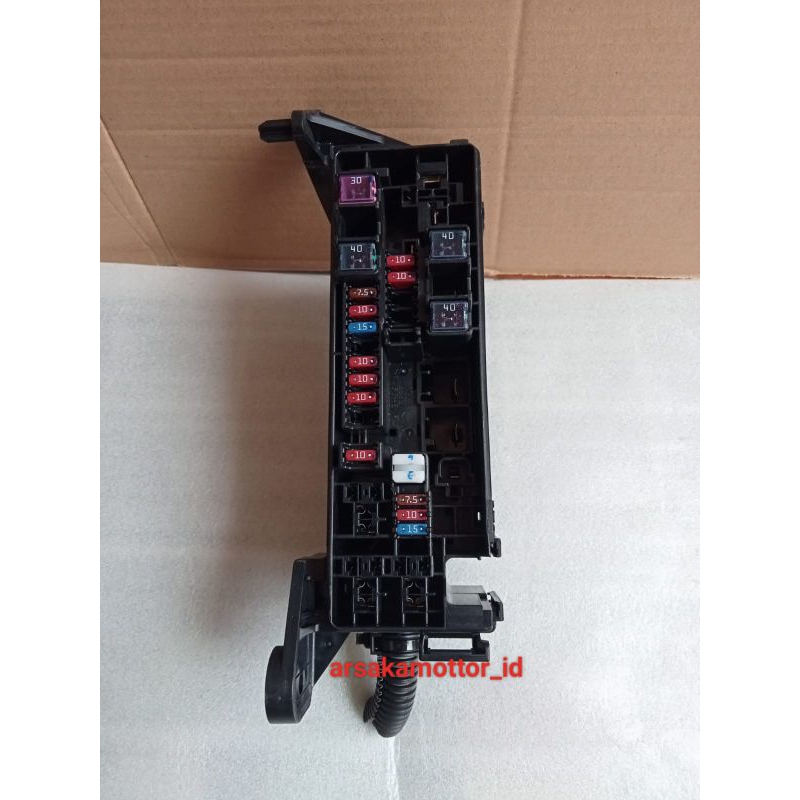FUSE BOX FUSE HOUSING AVANZA XENIA RUSH TERIOS OLD | Shopee Malaysia