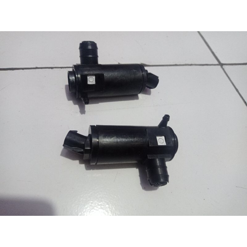 Toyota Innova Wiper tube water spray dynamo washer Motor can be ...