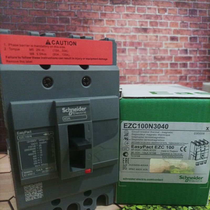 Mccb Schneider EZC100N 3x40A EZC100N3040 EZC 100 N 3P 40A EasyPact Breaker 3phase | Shopee Malaysia