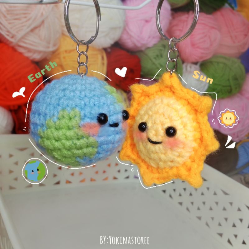 GANTUNGAN MATAHARI Crochet keychain SUN AND EARTH Ganci couple for ...