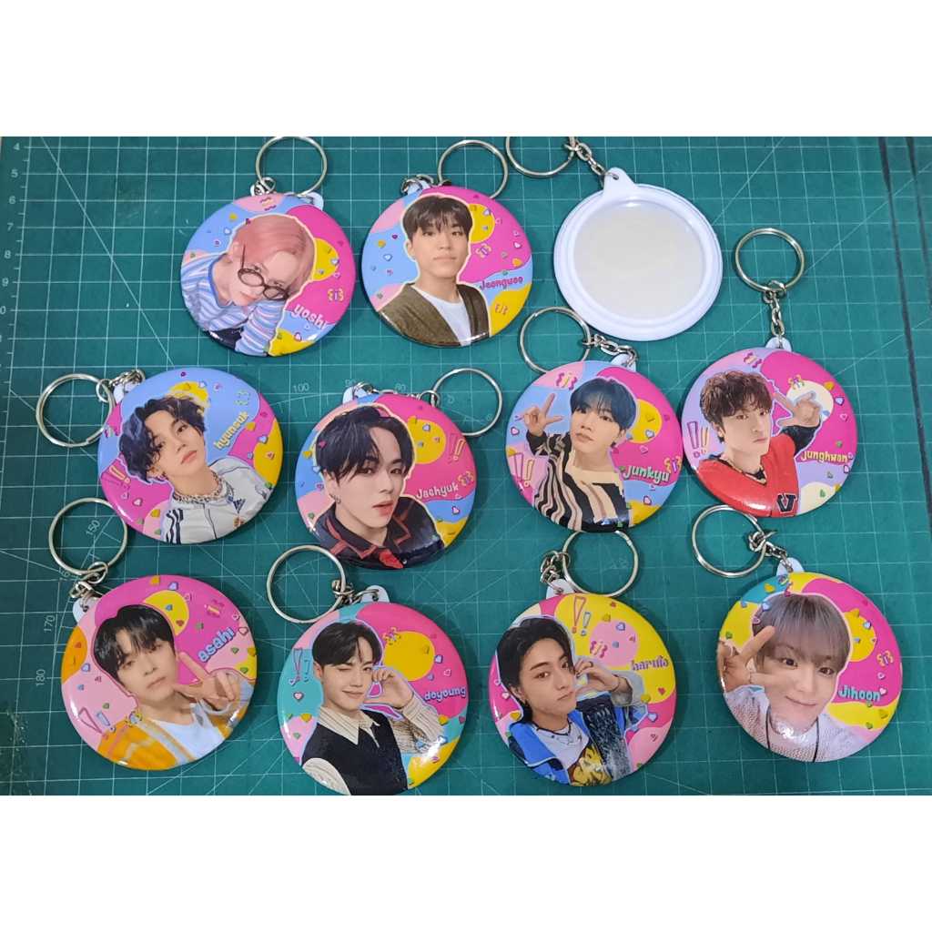 GANTUNGAN Freebies Kpop Treasure Mirror Keychain 58mm/Freebies Treasure ...
