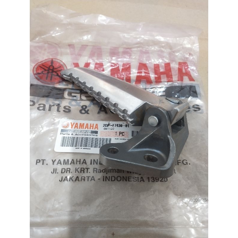 Rear Footrest Mounting Bracket Assy Yamaha NMax 155 (2DP) 100% Original ...