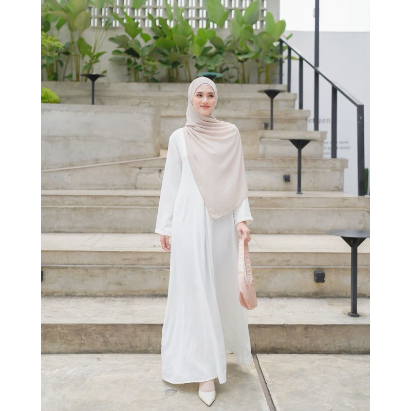 PUTIH Abaya RAYA by taruniswear / tanisha abaya / broken white ...