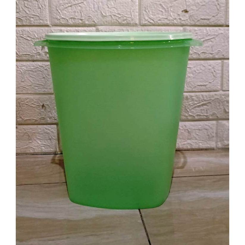 Tupperware maxi canister capacity 10 liters jumbo cracker jar | Shopee ...