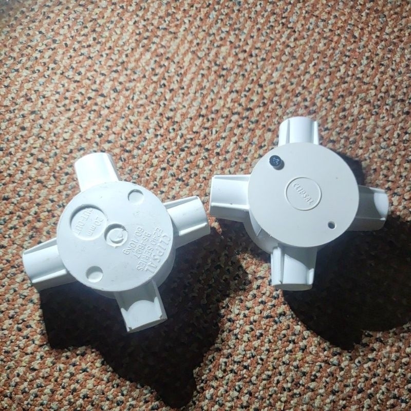 Tee Dus T Dus Terminal Dus Clipsal 20mm 4 branches Used | Shopee Malaysia