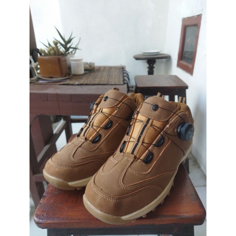 Used casual outdoor shoes from the BFL boa system brand | Shopee Malaysia