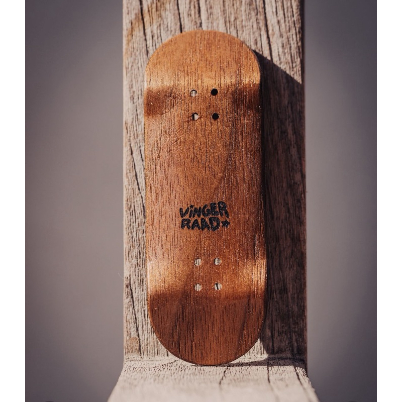 Vinger Raad Walnut Pine Wood Engraved Professional Fingerboard Deck ...