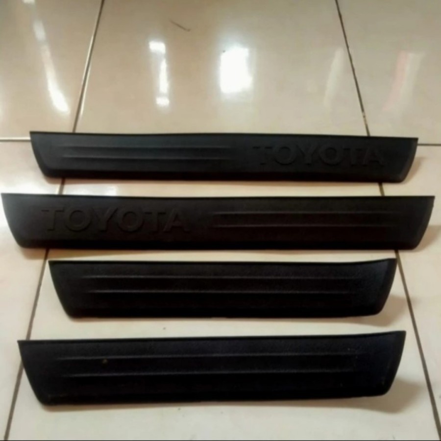 Original toyota innova zenix innova reborn side door sill plate ...