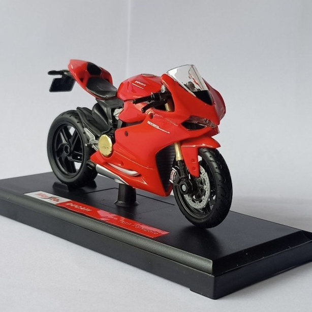 Diecast Motorcycle Ducati 1199 Panigale Ducati 1199 Superleggera ...